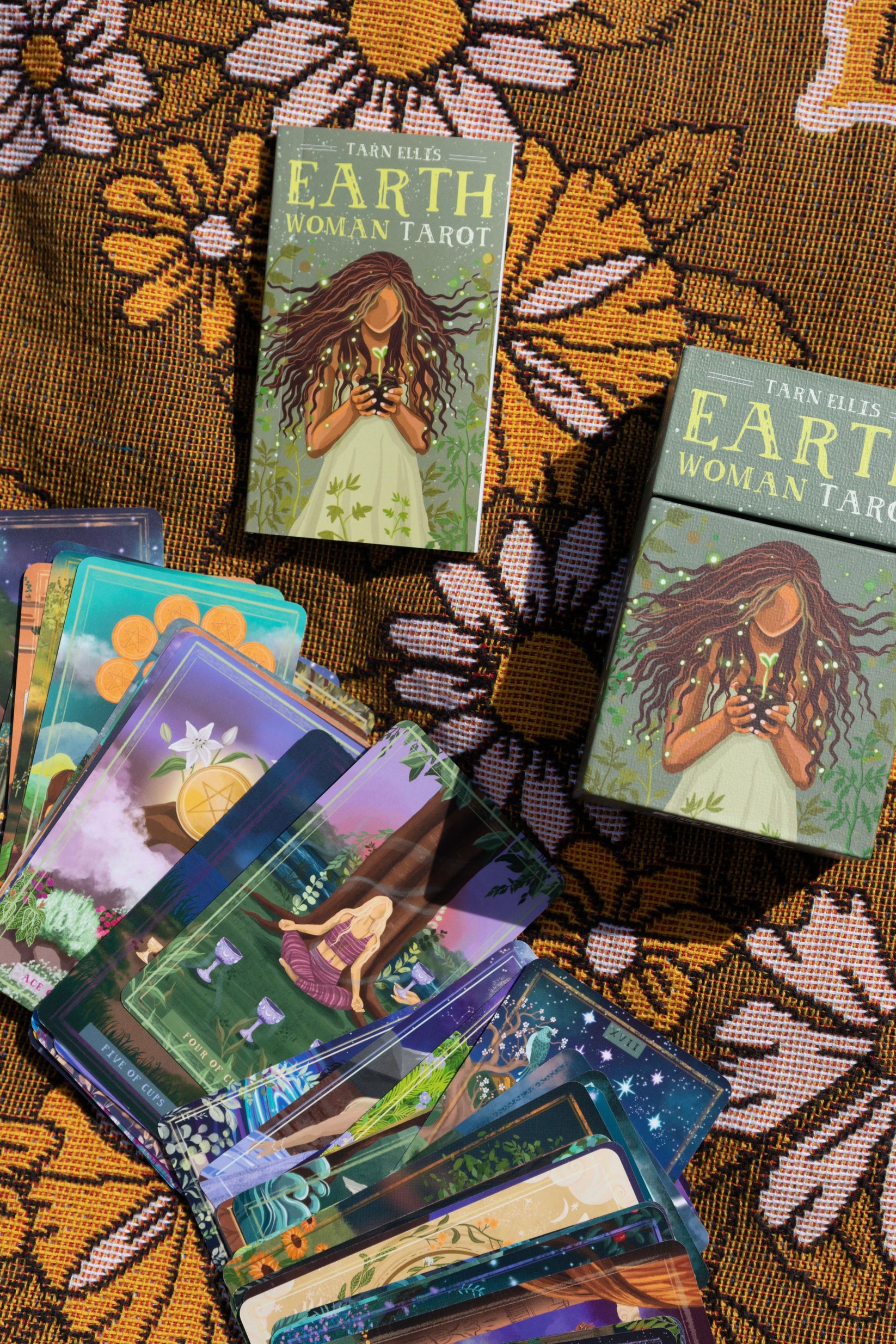 Earth Woman Tarot – Tarn Ellis Art